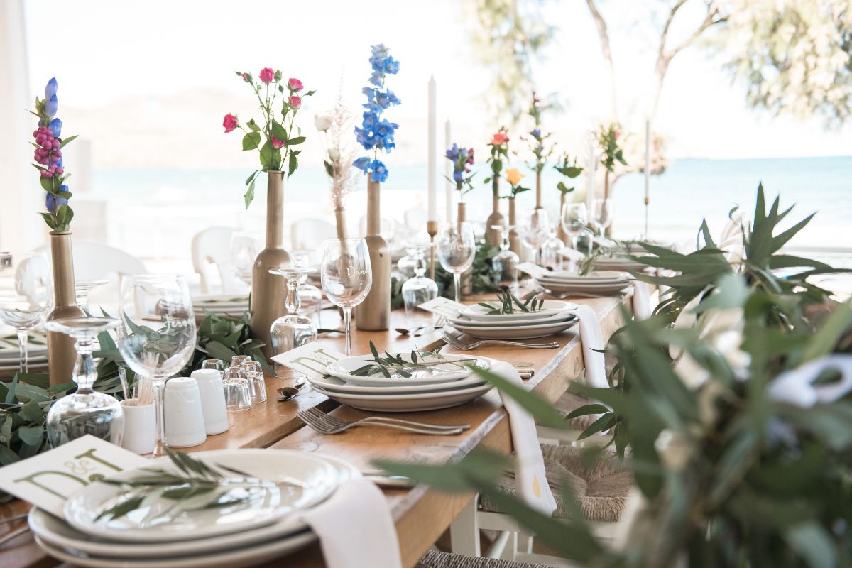 Beautiful Beach Wedding Décor & Floral Arrangement by Gamos Crete ...